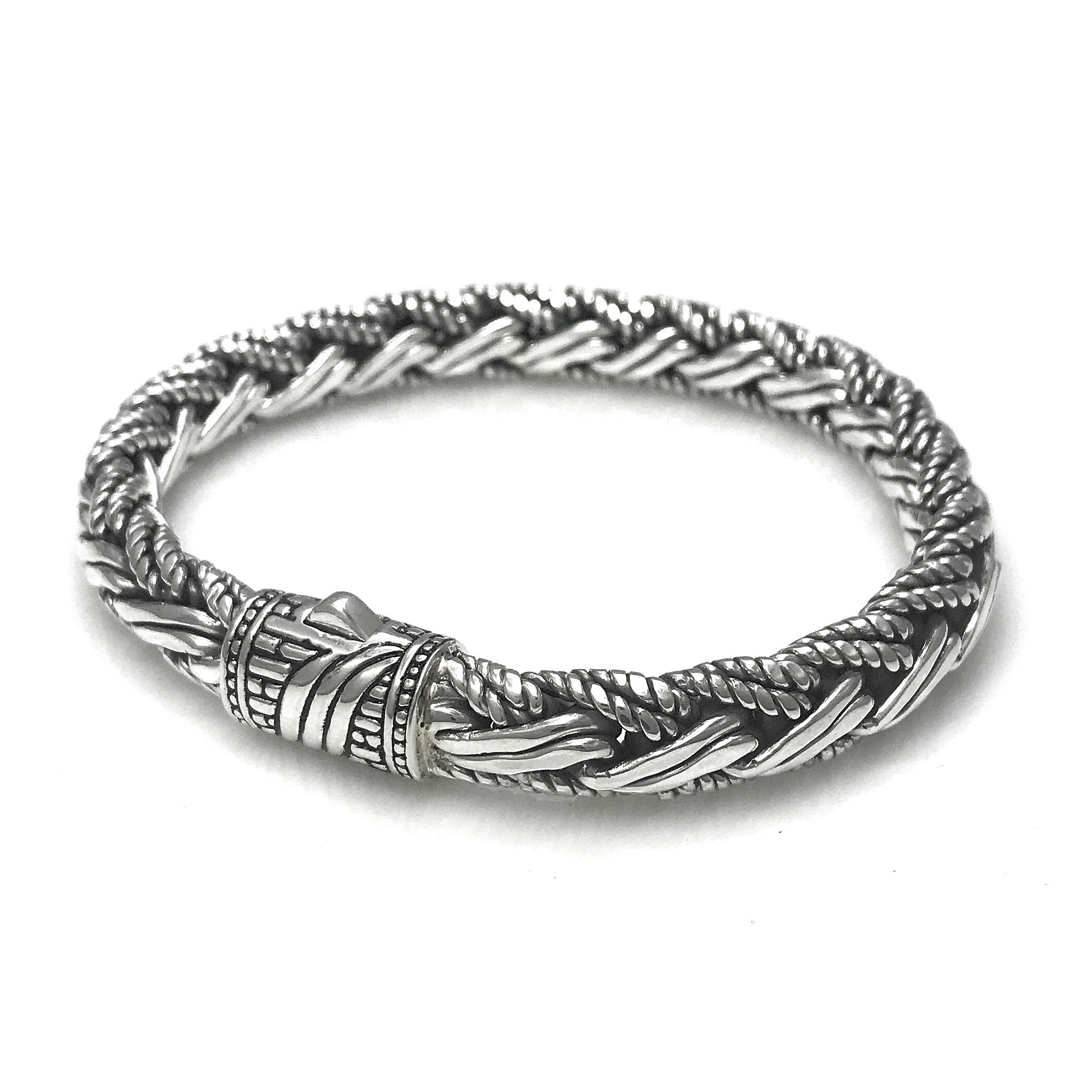 Saro – Garni of Bali